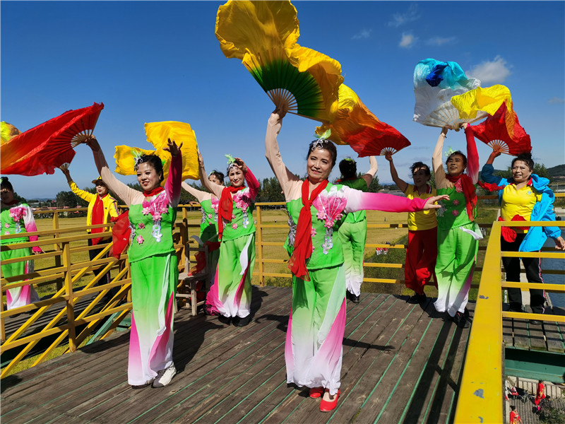 辽宁省丹东市“体育三下乡”健身展演庆丰年_国家体育总局