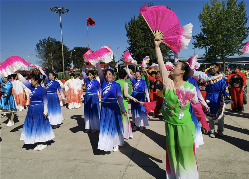 辽宁省丹东市“体育三下乡”健身展演庆丰年_国家体育总局