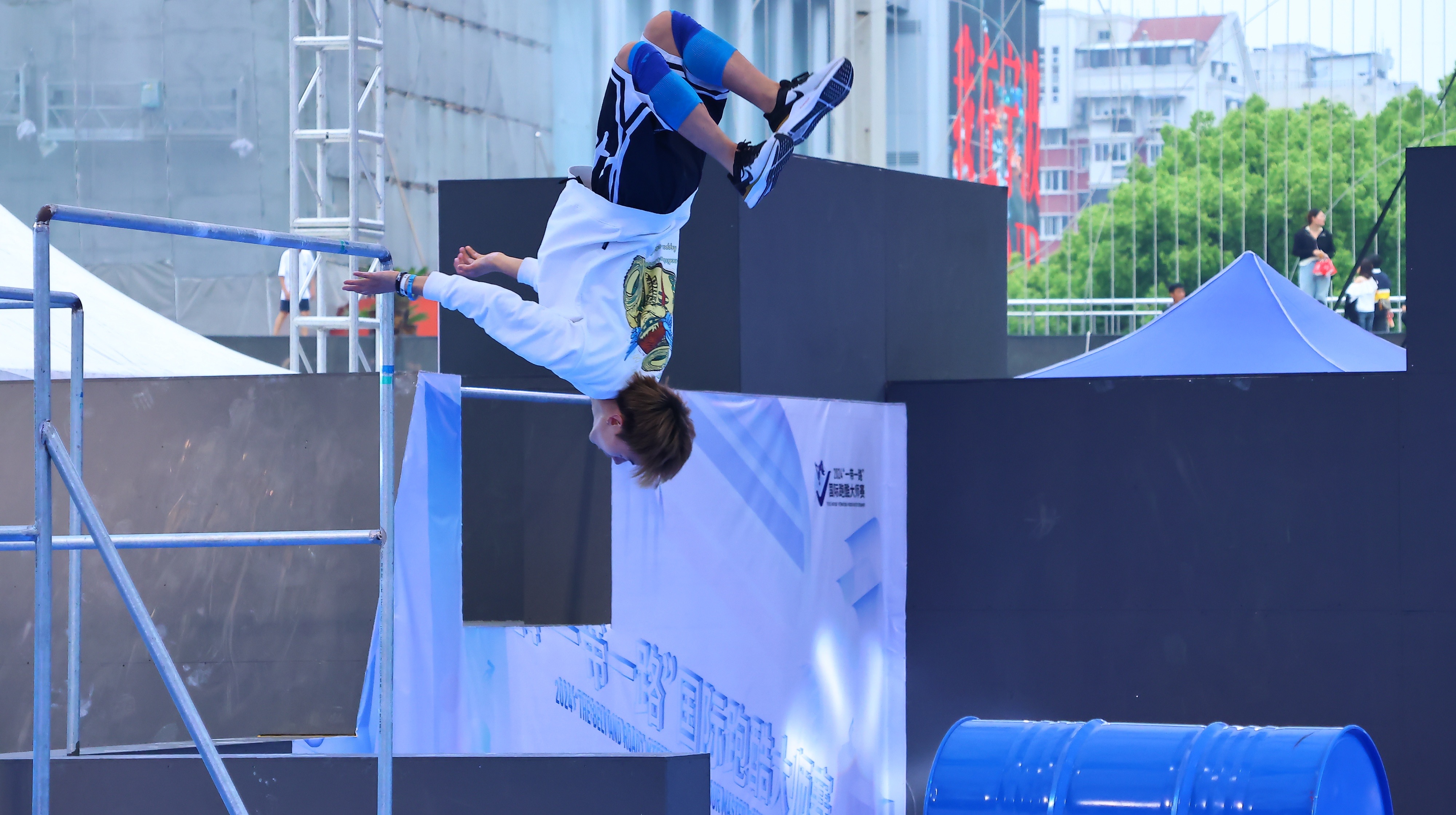 宁波举办2024“一带一路”国际跑酷大师赛_国家体育总局