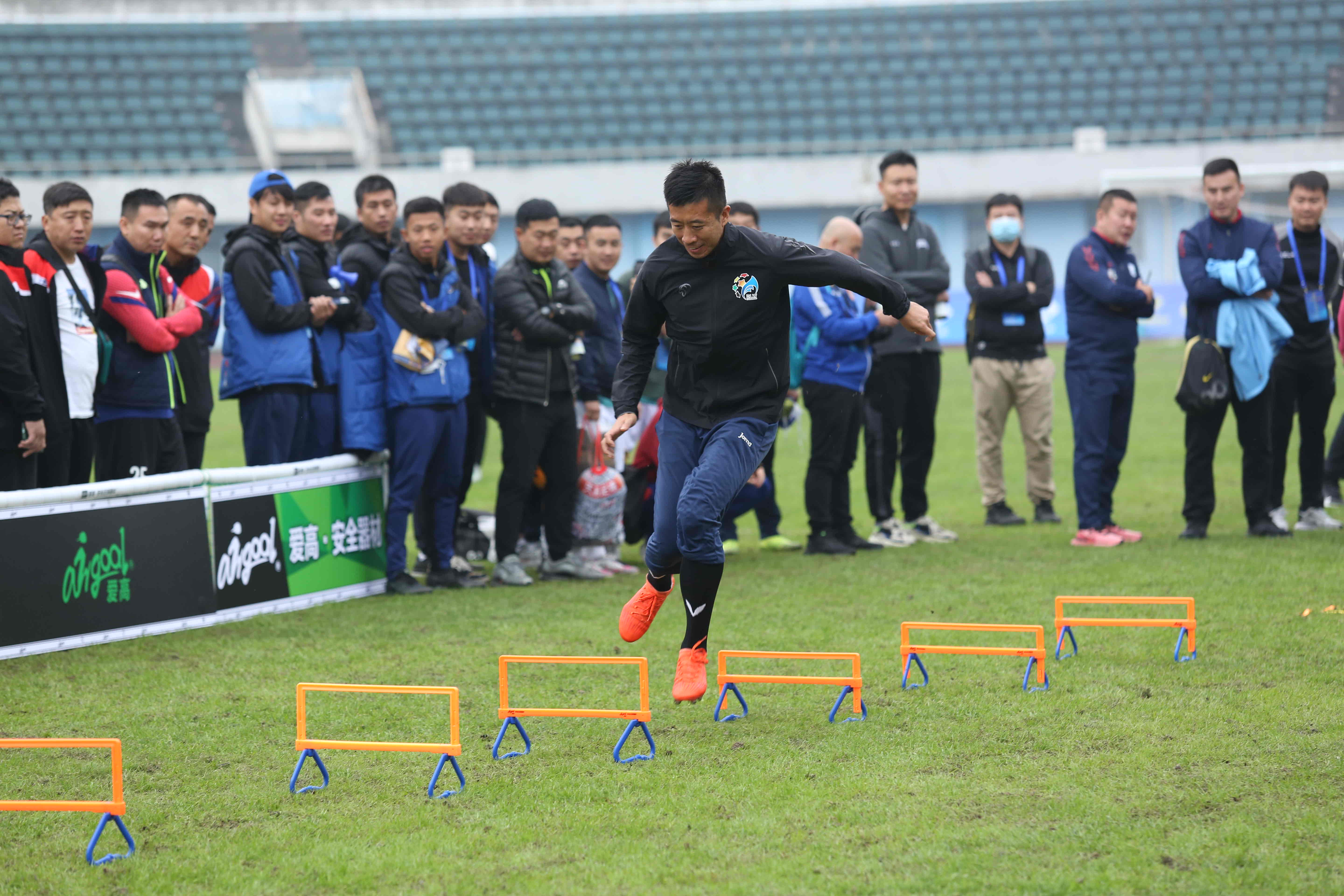 “中国足球发展基金会-香港赛马会杯”中国职工足球联赛总决赛开赛_国家体育总局